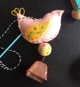 Prosperity Hens Garland - Kunin Felt