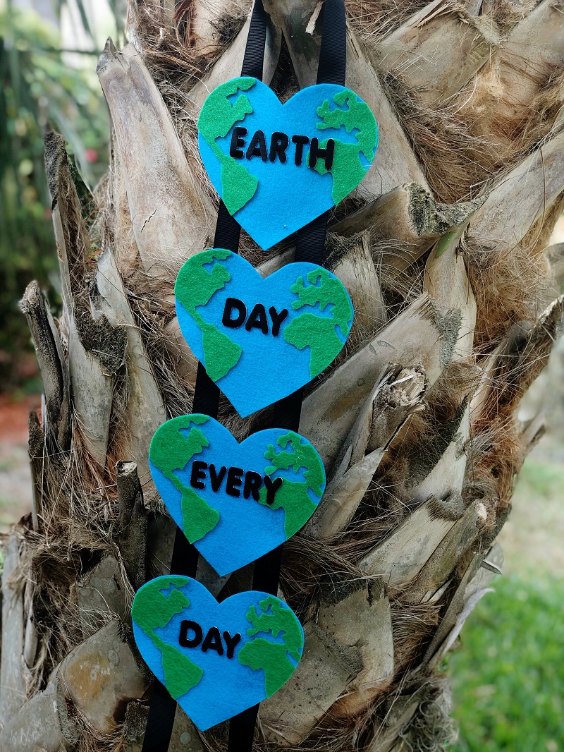 Heart Shaped Earth Day Banner - Kunin Felt