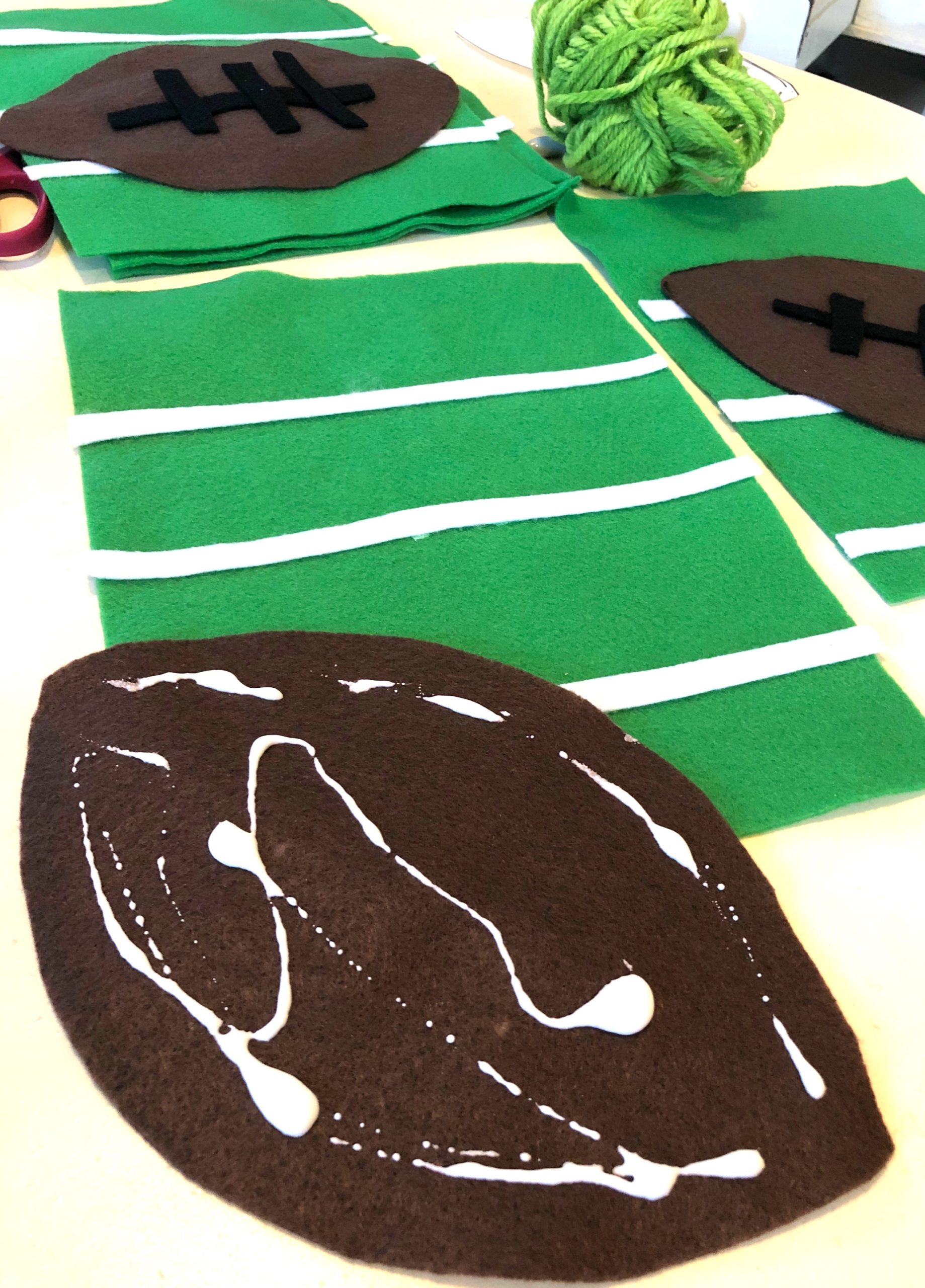 No-Sew Felt Football Banner - Kunin Felt