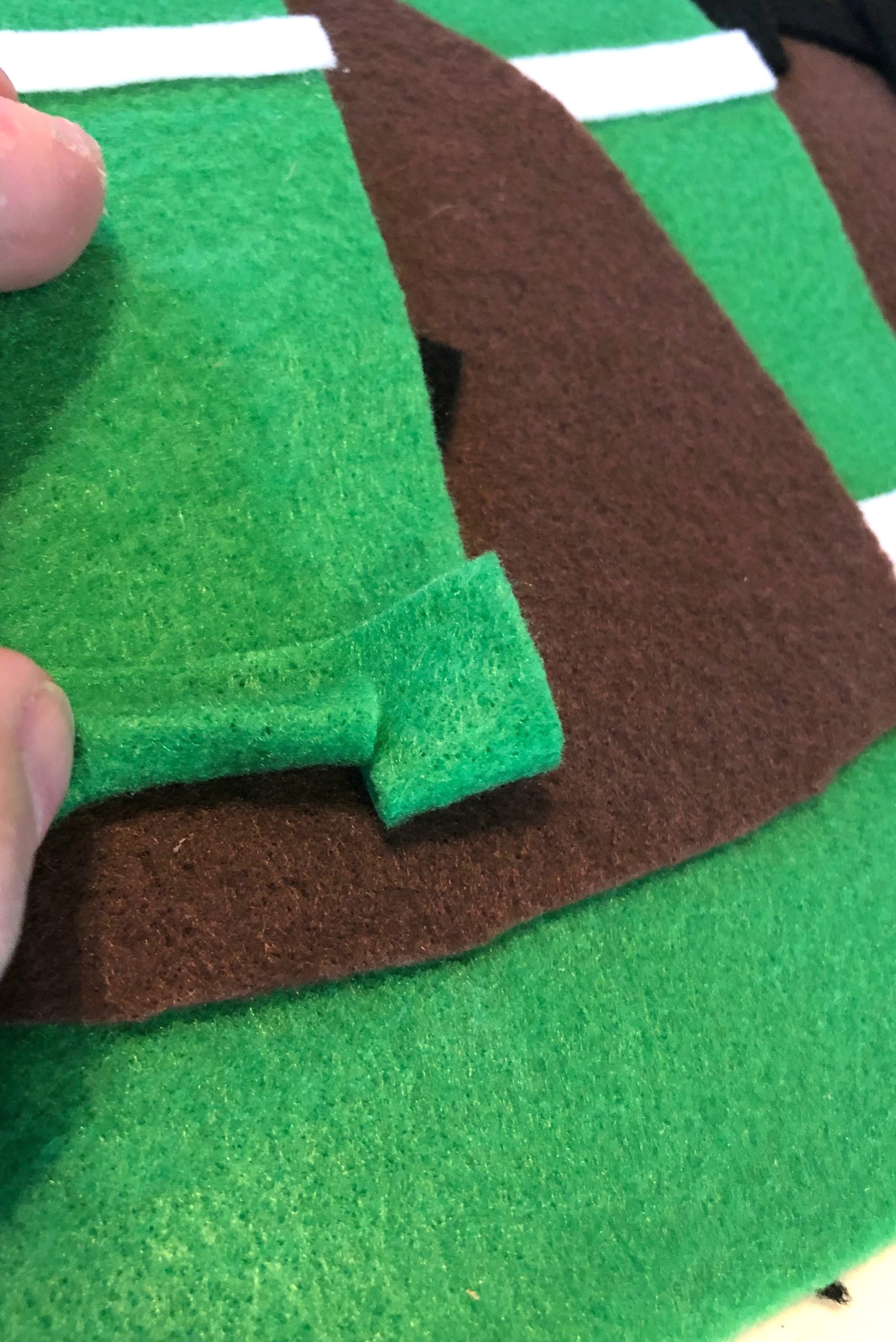 No-Sew Felt Football Banner - Kunin Felt